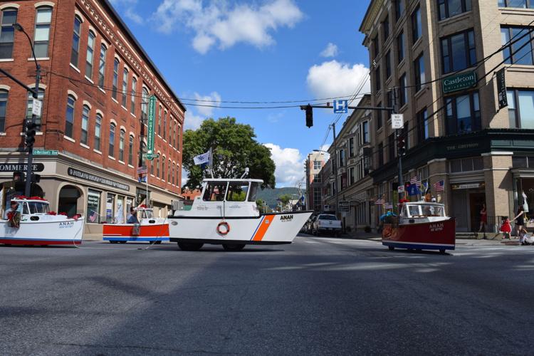 Shriners parade through downtown Rutland | Cover Story | rutlandherald.com