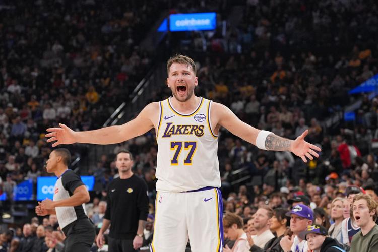 Luka Doncic exits Lakers loss with leg injury | Pro National Sports ...