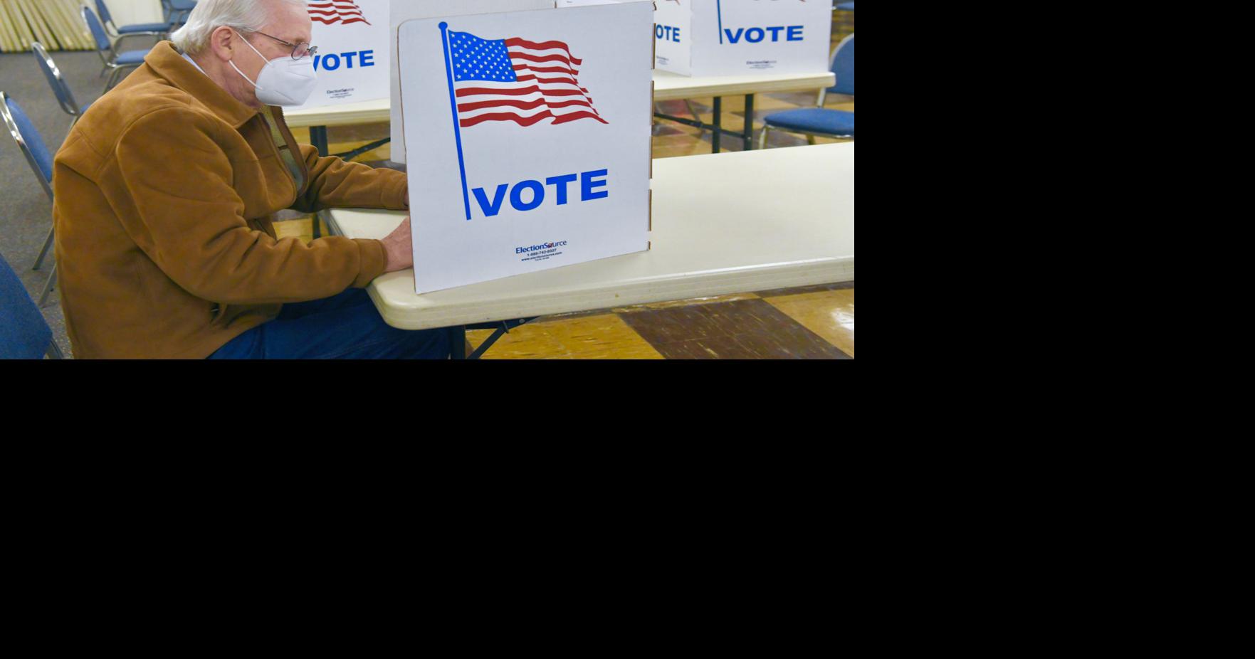Brandon voting | Local Photos | rutlandherald.com