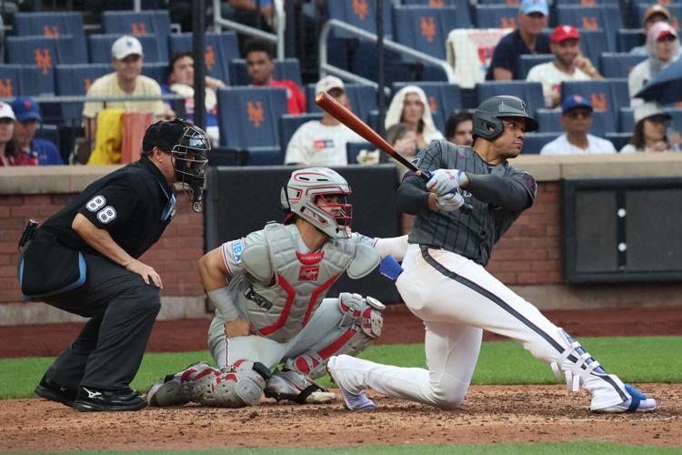 Triples by Lindor and Soto lead Mets past Phillies 6-2 to snap 7-game ...