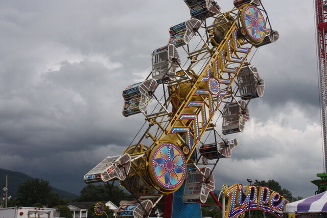 Scene from a fair: Vermont State Fair offers both novelty and ...