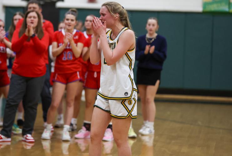 Guay breaks scoring mark as WR wins | Local | rutlandherald.com