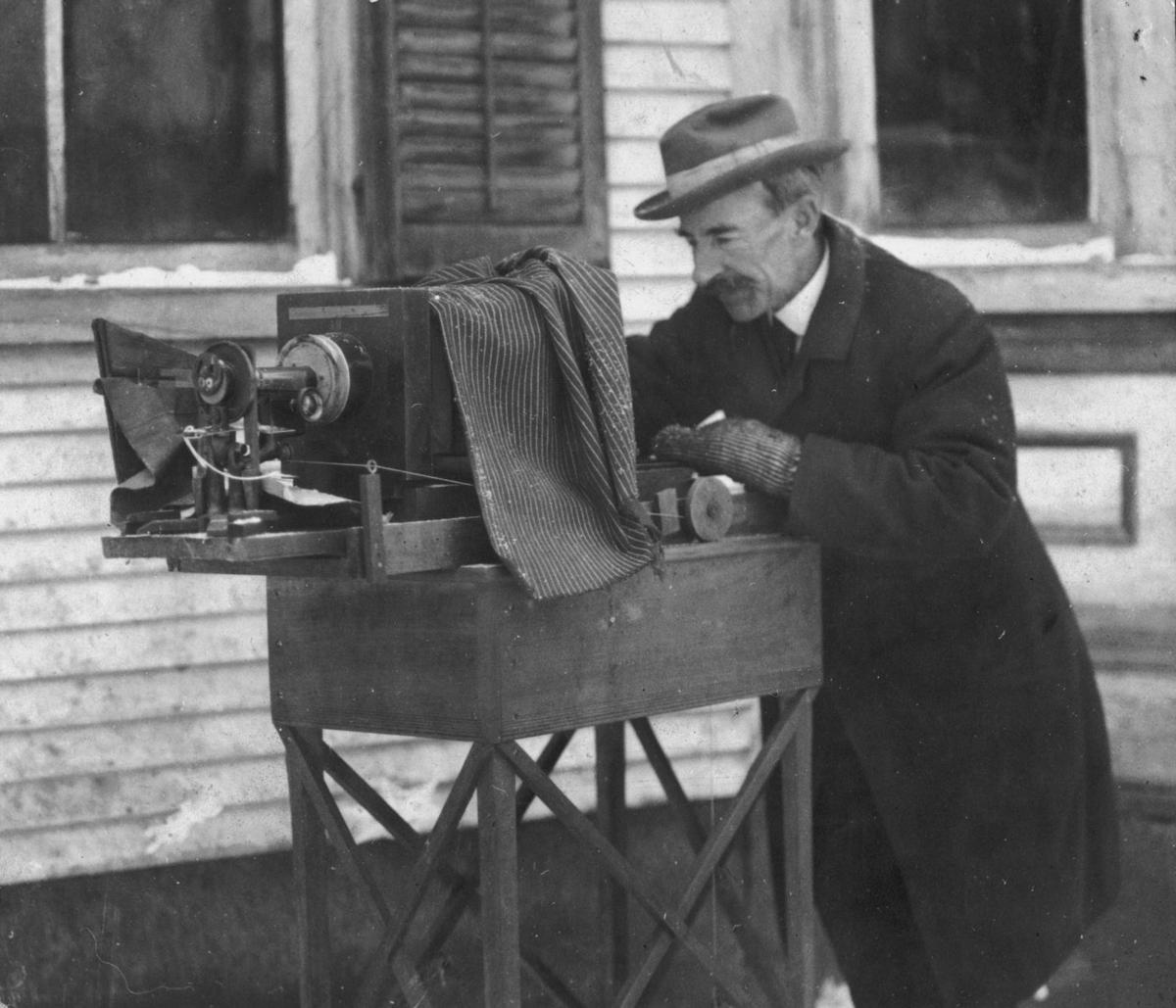 Miracles of beauty Jericho’s Wilson Bentley chronicled snowflakes for ...