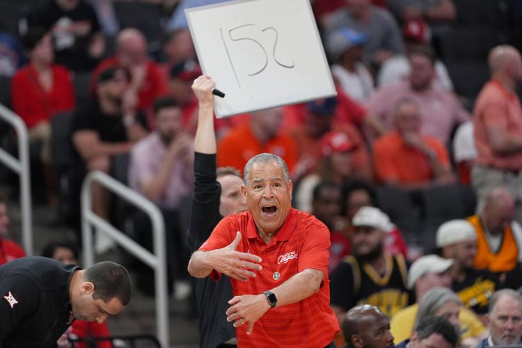Houston’s season ends in tears after 65-55 loss to Illinois in NCAA ...