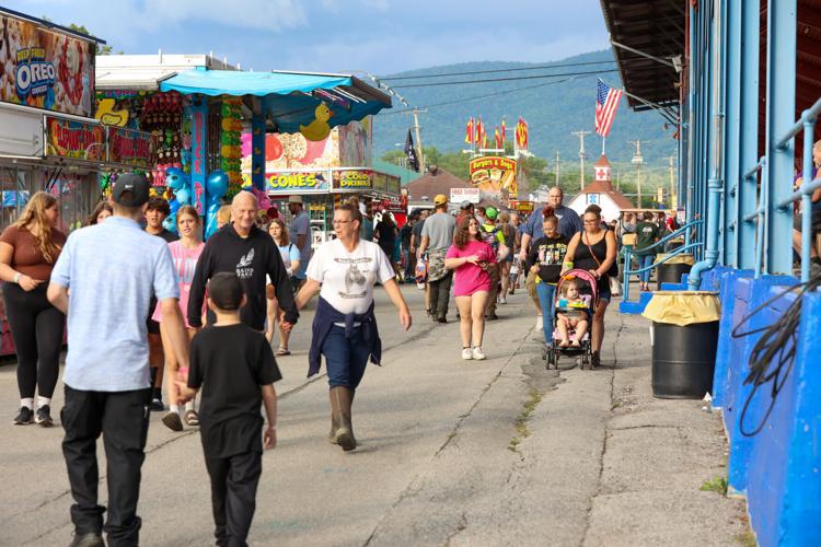 Gallery: Crowds turnout for the Vermont State Fair | Slider ...