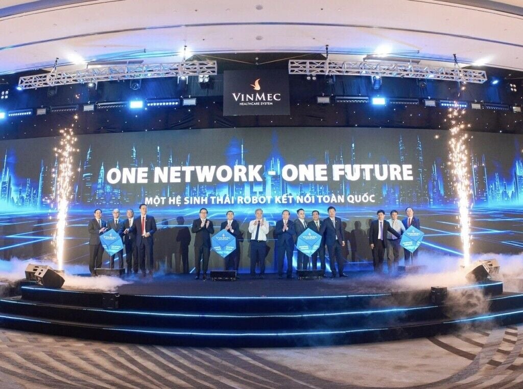 Vinmec Launches Vietnam's First Integrated High-Tech Robotic Surgery ...