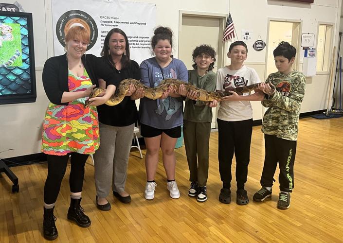 CaptainAquatics Fins & Scales visits Proctor Elementary School for a ...