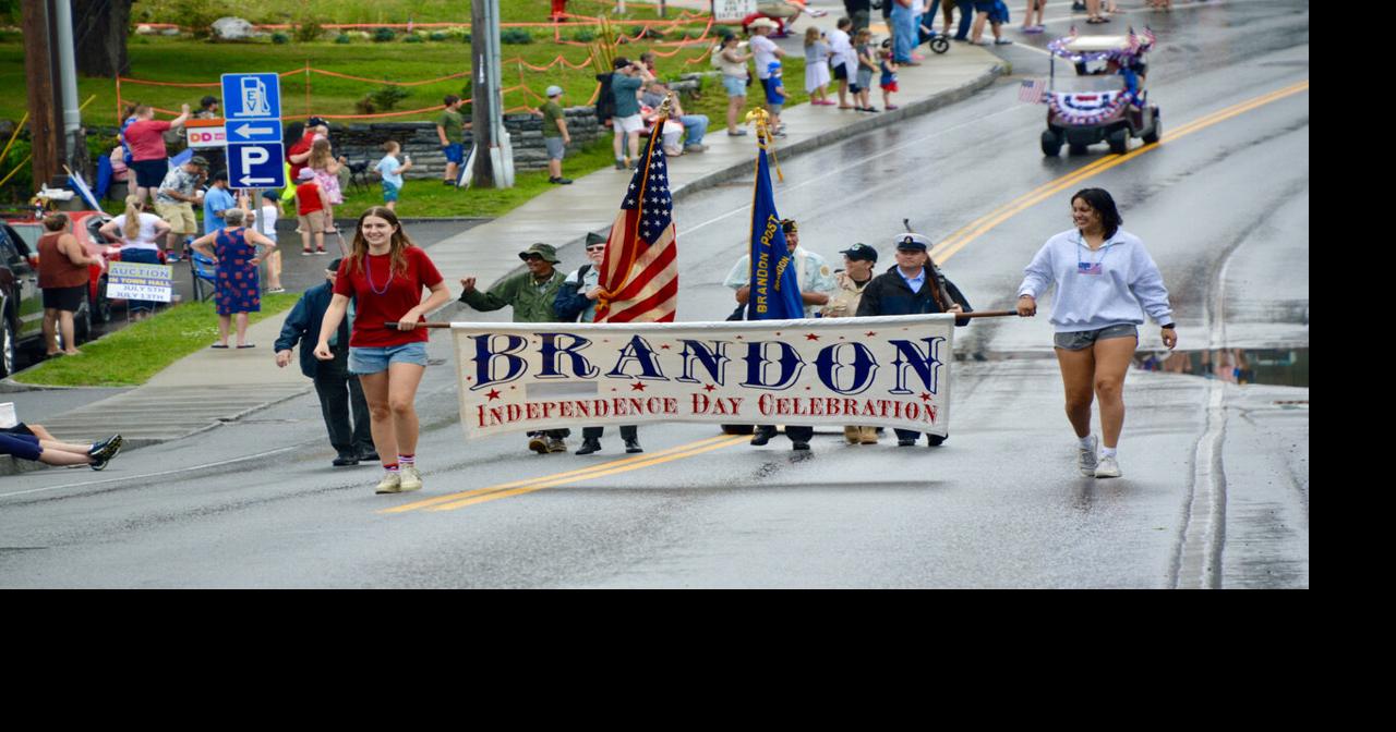 Rain doesn't stop Brandon's parade | Local News | rutlandherald.com