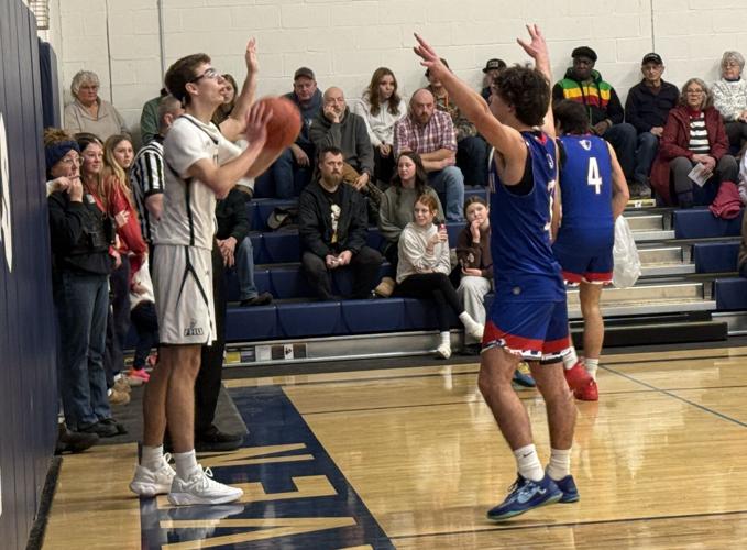 Slaters hammer Patriots, 77-32 | Local | rutlandherald.com