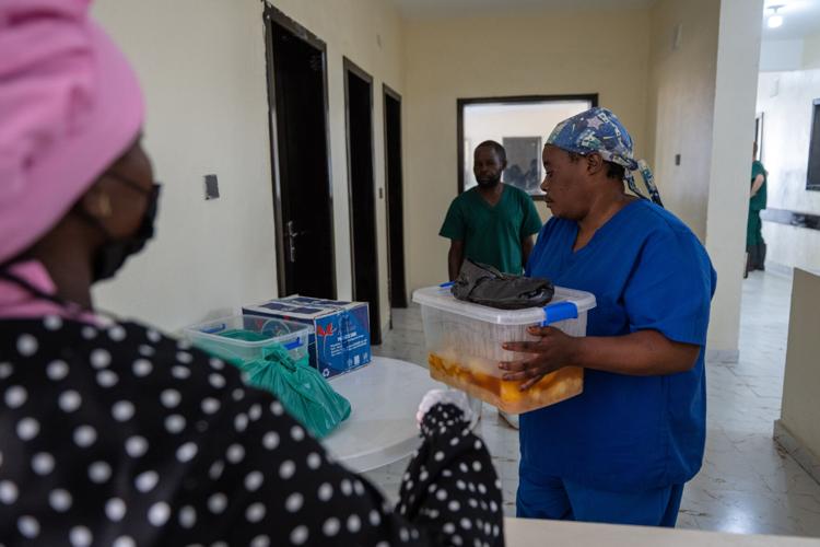As Congo grapples with Ebola, volunteers cook meals to support patients ...