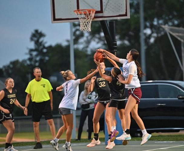 Kay delivers as Fenwick rolls to summer hoop title | Sports | salemnews.com