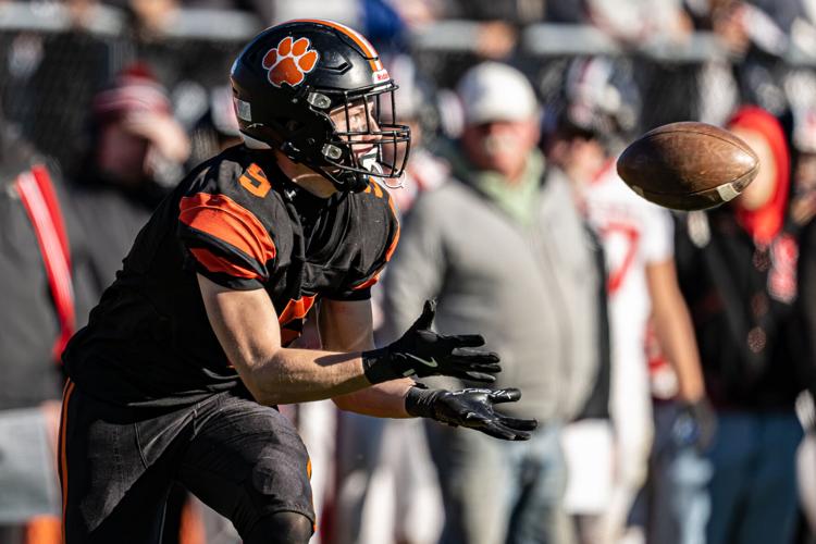 Beverly football takes down Salem in 127th playing of 'The Game' to ...