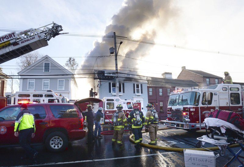 4-alarm fire threatens row of Newburyport houses | News | salemnews.com