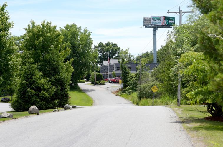 Police investigate after 7 shot at spontaneous meetup of hundreds in ...