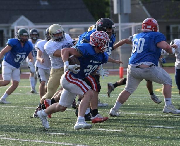 ALL SIGNS POINT SOUTH: Spirited Agganis football contest goes to South ...