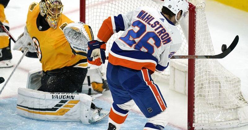 Phil Stacey On Hockey: Quietly, Rask returns and gets career win No ...