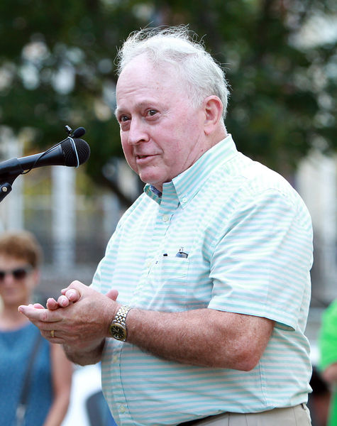 Former Beverly Mayor Bill Scanlon lauded at clock-dedication ceremony ...