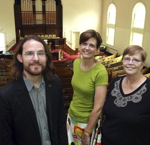 United in worship | Local News | salemnews.com