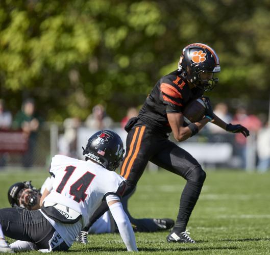 Callahan finds the end zone three times as unbeaten Marblehead football ...