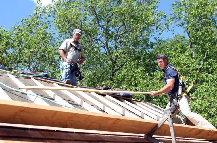 Nathaniel Felton the elder has a new roof | Local News | salemnews.com