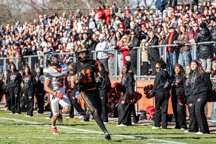 Beverly football takes down Salem in 127th playing of 'The Game' to ...