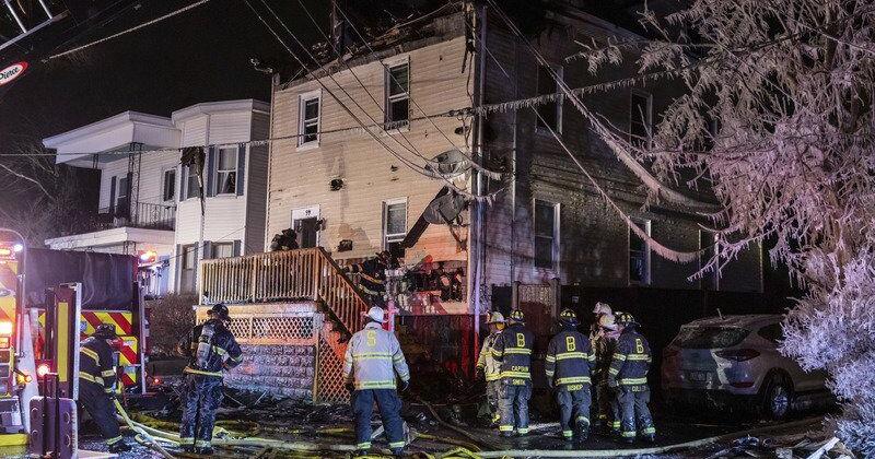Firefighters battle frigid temperatures at Broadway house fire in Salem ...
