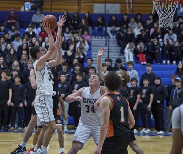 Klass pours in 32 points to lead Beverly boys hoop past Peabody in ...