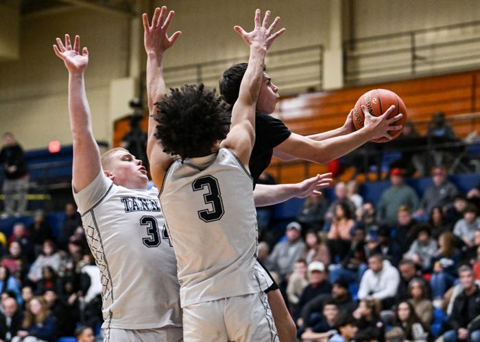 Peabody pulls away from Salem in boys hoop tilt | Sports | salemnews.com