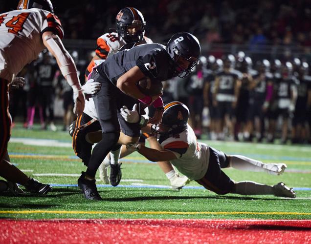 Marblehead football earns 12th straight win over Beverly convincingly ...