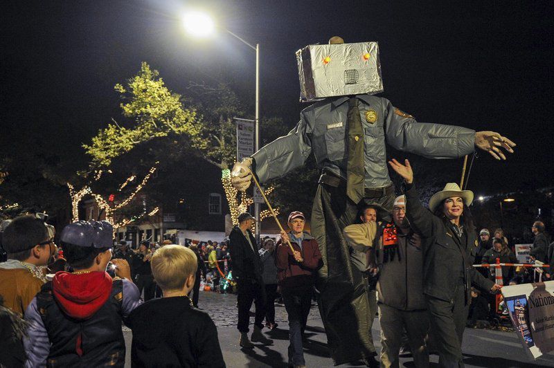 Haunted Happenings kicks off Halloween celebration with parade | Local ...