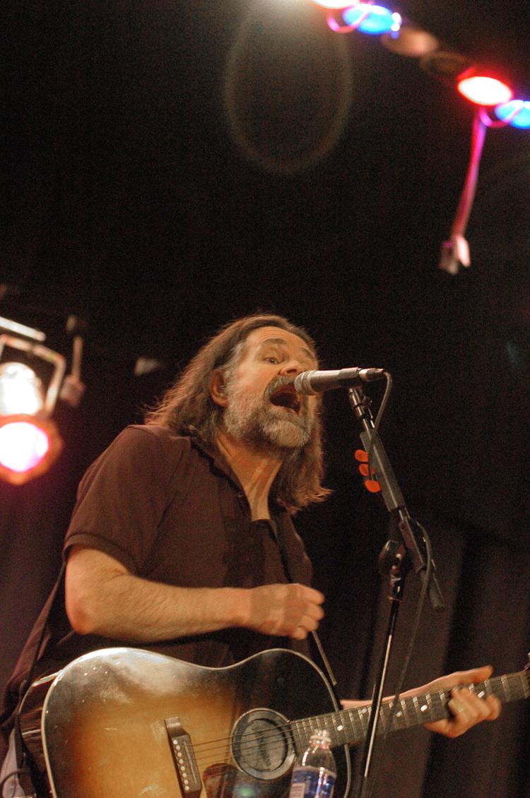 ‘Very tired’ Boston singer Brad Delp took his own life | Archives ...