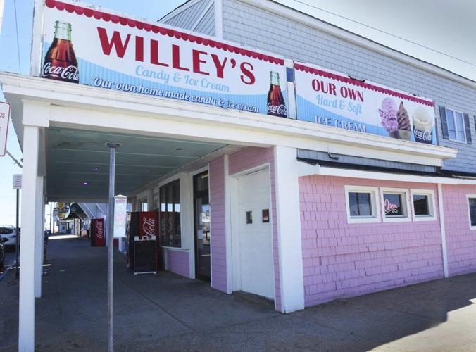 Salisbury candy shop has new name - but still sweet | | salemnews.com