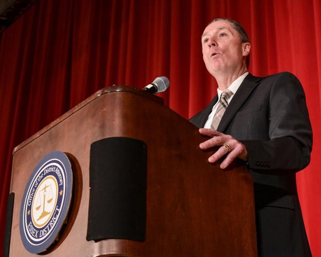 Tucker takes 'life-changing' oath | News | salemnews.com