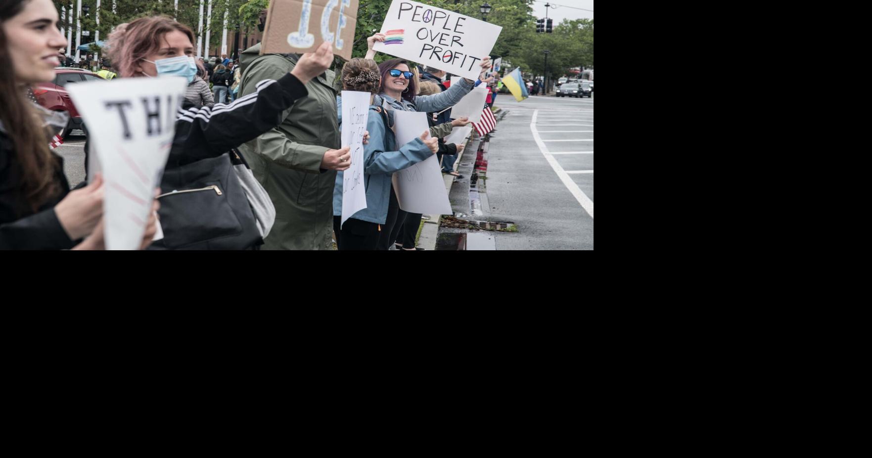 SLIDESHOW: More local scenes of protest | Multimedia | salemnews.com