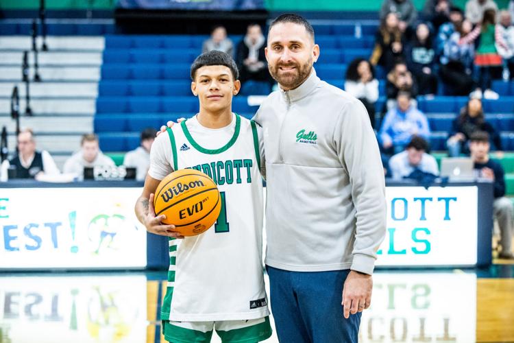 Endicott's late comeback attempt falls short in loss to nationally ...