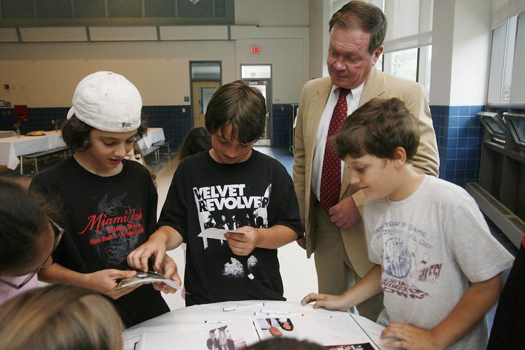 North Shore legend Foley remembered as passionate motivator and ...