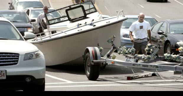 Boat falls off trailer in Beverly | Local News | salemnews.com
