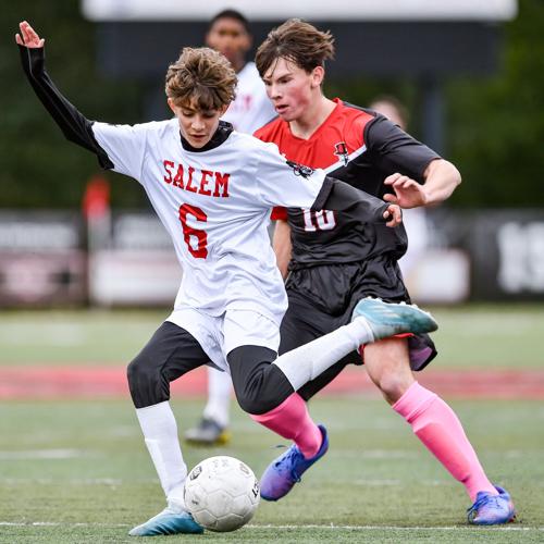 Pina helps Marblehead boys soccer slip past Salem | Sports | salemnews.com
