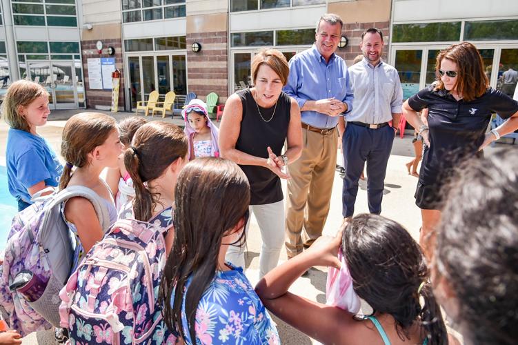 Healey visits, awards grant to Peabody YMCA | News | salemnews.com