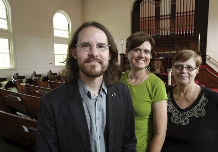 United in worship | Local News | salemnews.com