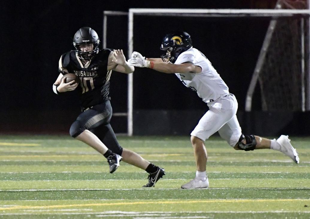 Fenwick QB Woods chosen as co-MVP of CCL Large | Sports | salemnews.com
