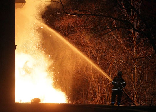 Fire rages in Beverly | Local News | salemnews.com