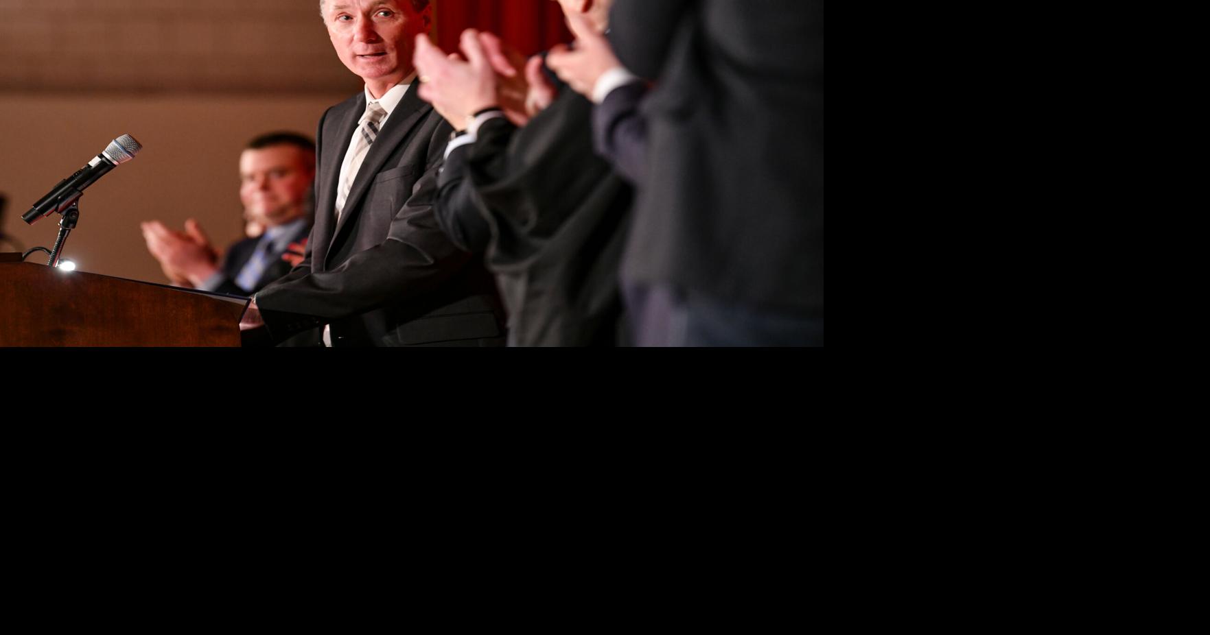 Tucker takes 'life-changing' oath | News | salemnews.com