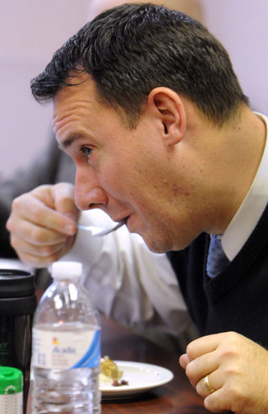 Mayor ducks 'Duck Dynasty' look | Local News | salemnews.com