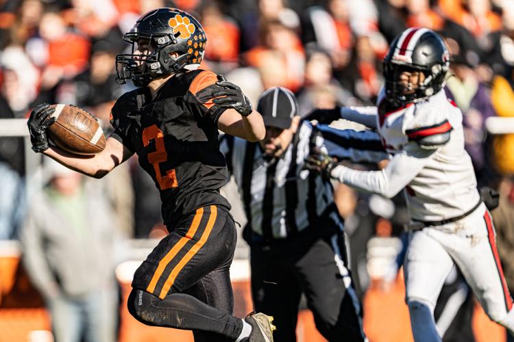 Beverly football takes down Salem in 127th playing of 'The Game' to ...