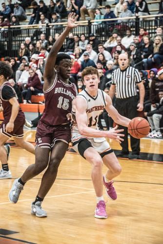 Beverly boys basketball comes up short against talented Lynn English ...