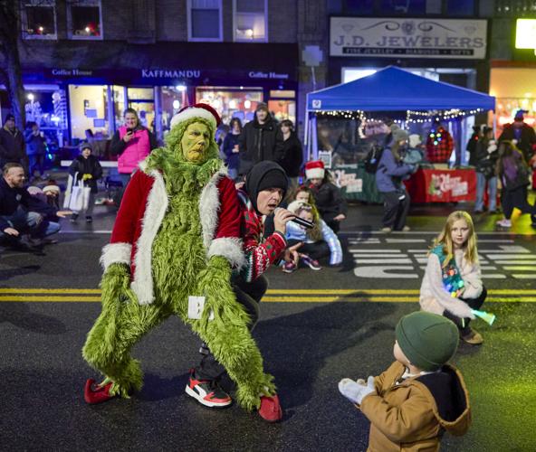 Ringing in the holiday season | Local News | salemnews.com