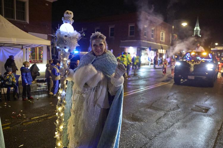 Ringing in the holiday season | Local News | salemnews.com