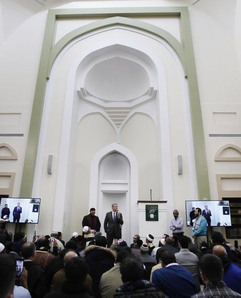 Gov. Baker visits Boston mosque | State News | salemnews.com