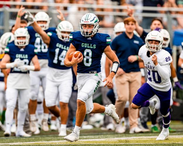 Endicott football hangs on for Homecoming win against Curry | Sports ...
